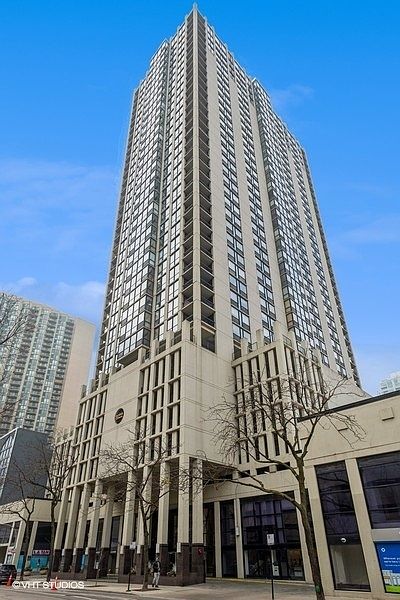 1122 N Clark St Chicago IL | Zillow