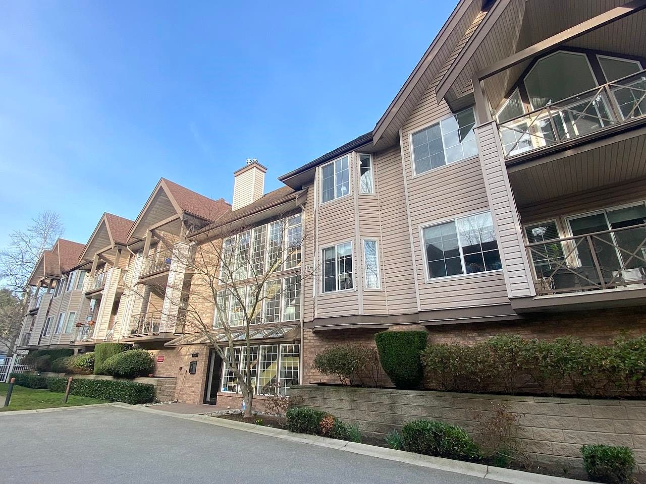 4747 54a St #103, Delta, BC V4K 2Z9 | Zillow