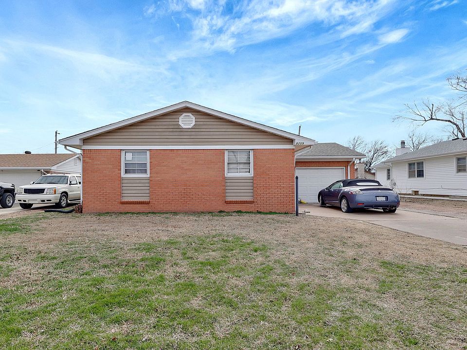 8209 E Zimmerly St, Wichita, KS 67207 | Zillow