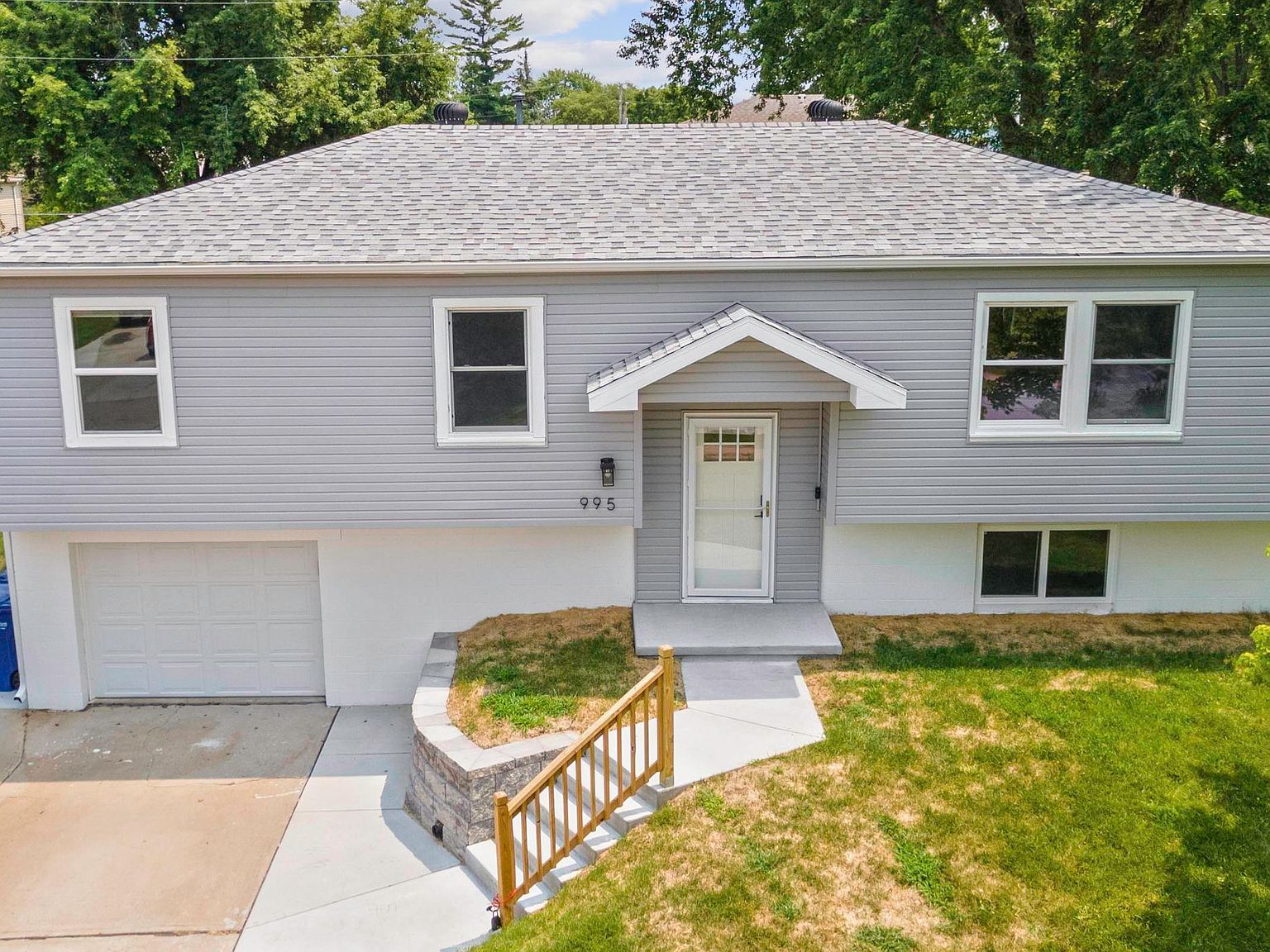 995 N 2nd Ave, Springfield, NE 68059 | Zillow