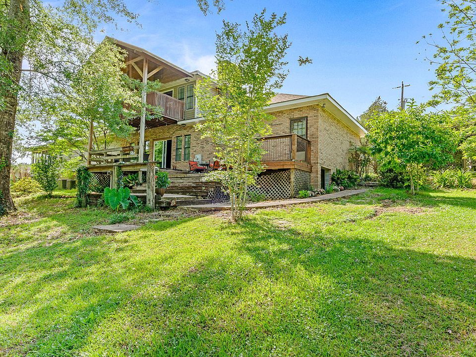 42 Henderson Dr, Poplarville, MS 39470 | MLS #4017036 | Zillow