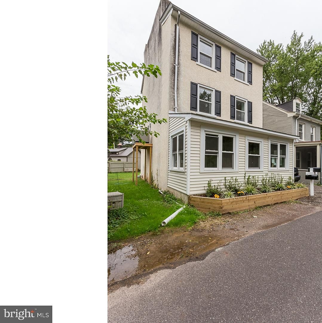 305 Hollow Rd, Phoenixville, PA 19460 | Zillow