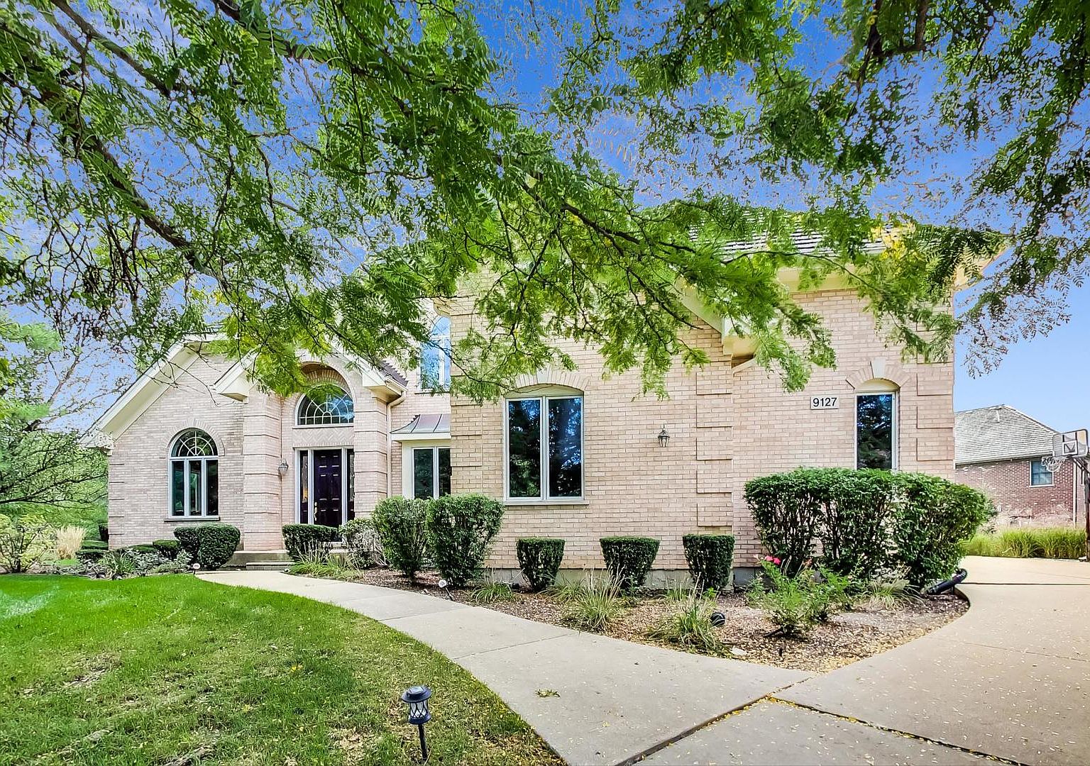 9127 Falling Waters Dr W, Burr Ridge, IL 60527 | Zillow
