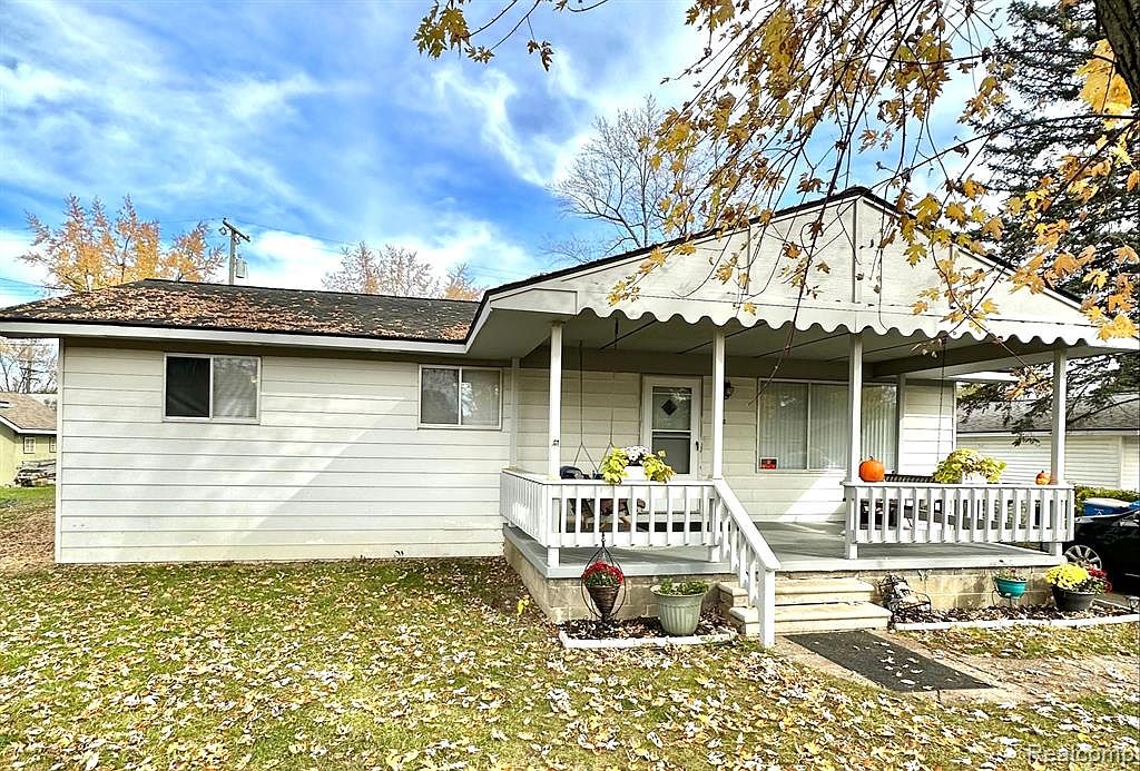 2840 Wisner Blvd, Waterford, MI 48329 | Zillow