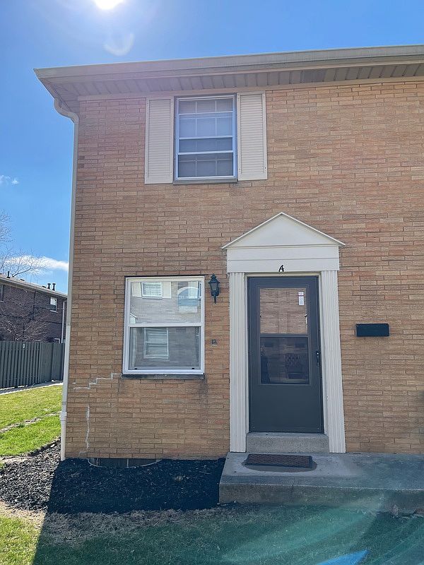 5742 Pine Tree St W APT A, Columbus, OH 43229 | Zillow