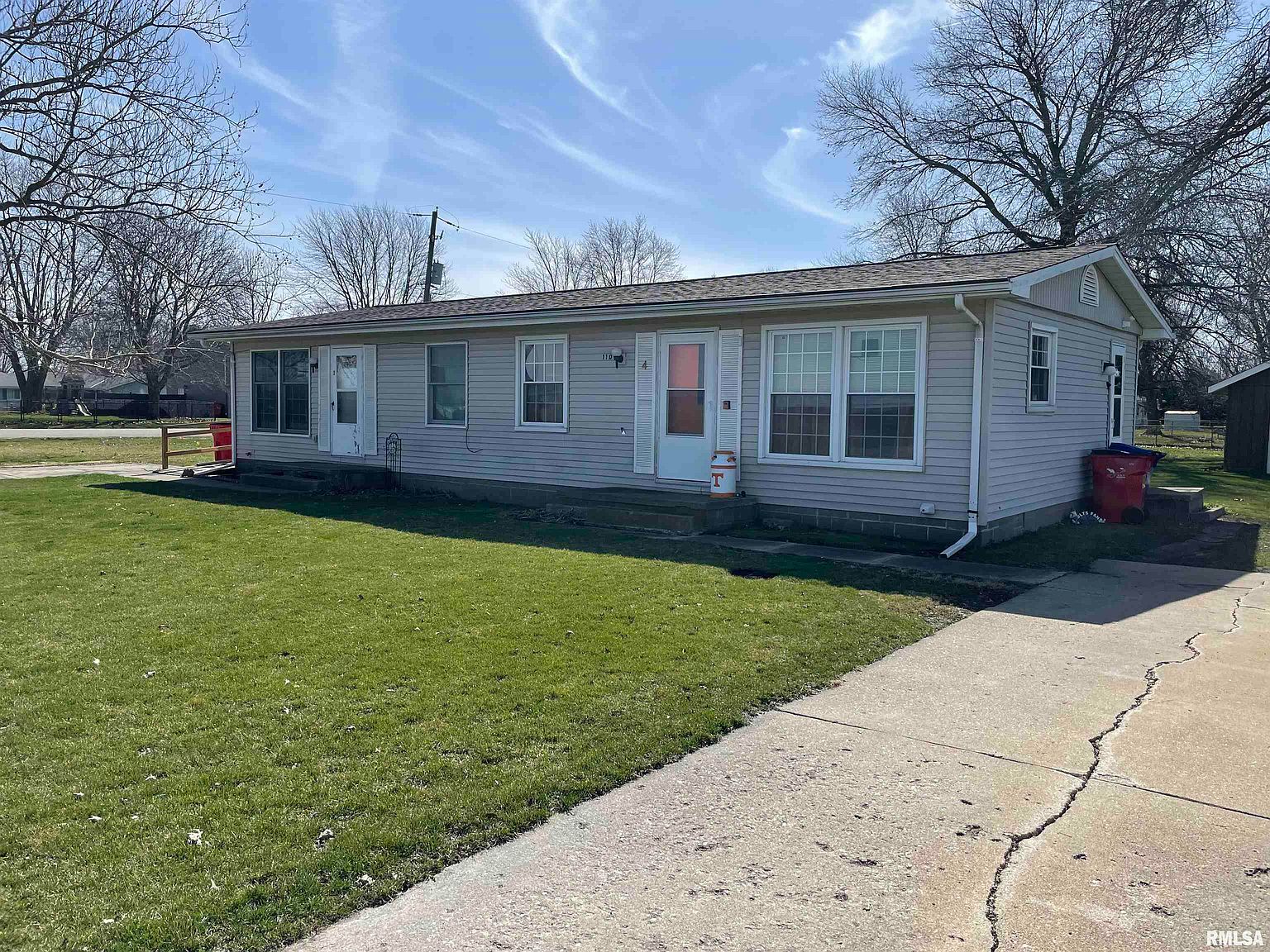110 W Illinois St, Brimfield, IL 61517 | Zillow