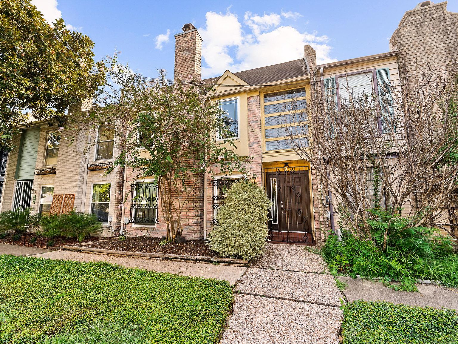 2007 Commonwealth St, Houston, TX 77006 | Zillow