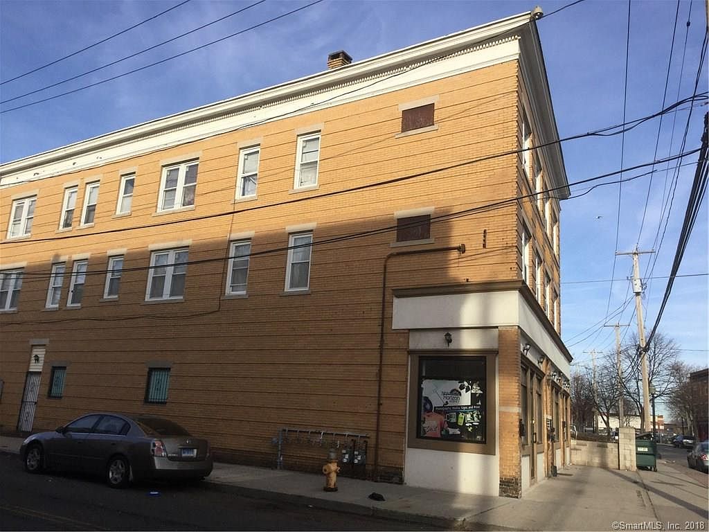 1611 Stratford Ave, Bridgeport, CT 06607 | Zillow