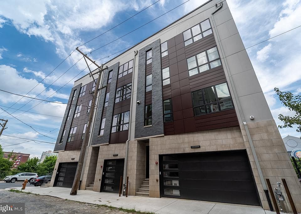 345 N Water St, Philadelphia, PA 19106 | MLS #PAPH2331504 | Zillow