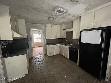 222 S Park Dr, Jackson, MS 39211 | Zillow