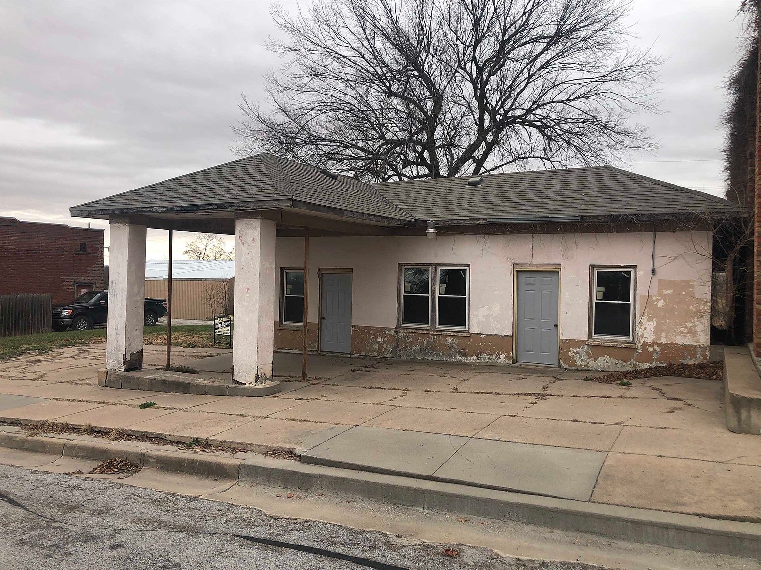 205 E Main St, Salem, NE 68433 | MLS #31871 | Zillow