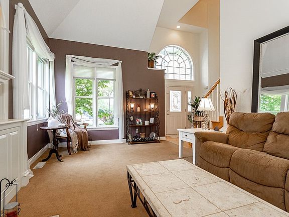 102 Hewitt Ct, Brooklyn, MI 49230 | Zillow