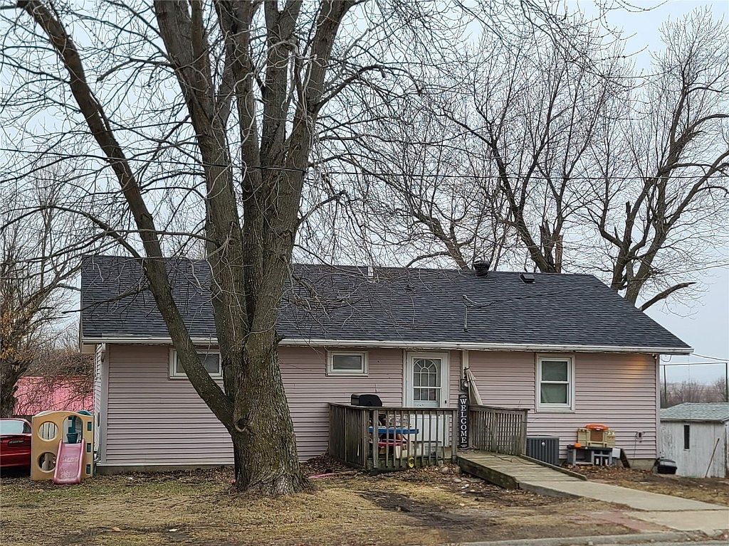204 N Sycamore Ave, Garrison, IA 52229 | Zillow