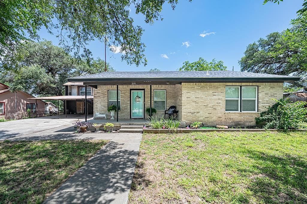 215 Main St, Tuleta, TX 78162 | MLS #113454 | Zillow