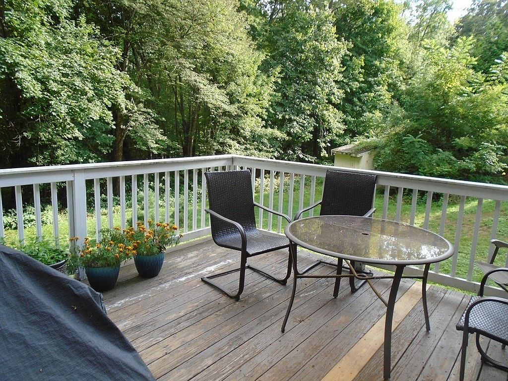 37 Aberdeen Rd, Springfield, MA 01109 | Zillow