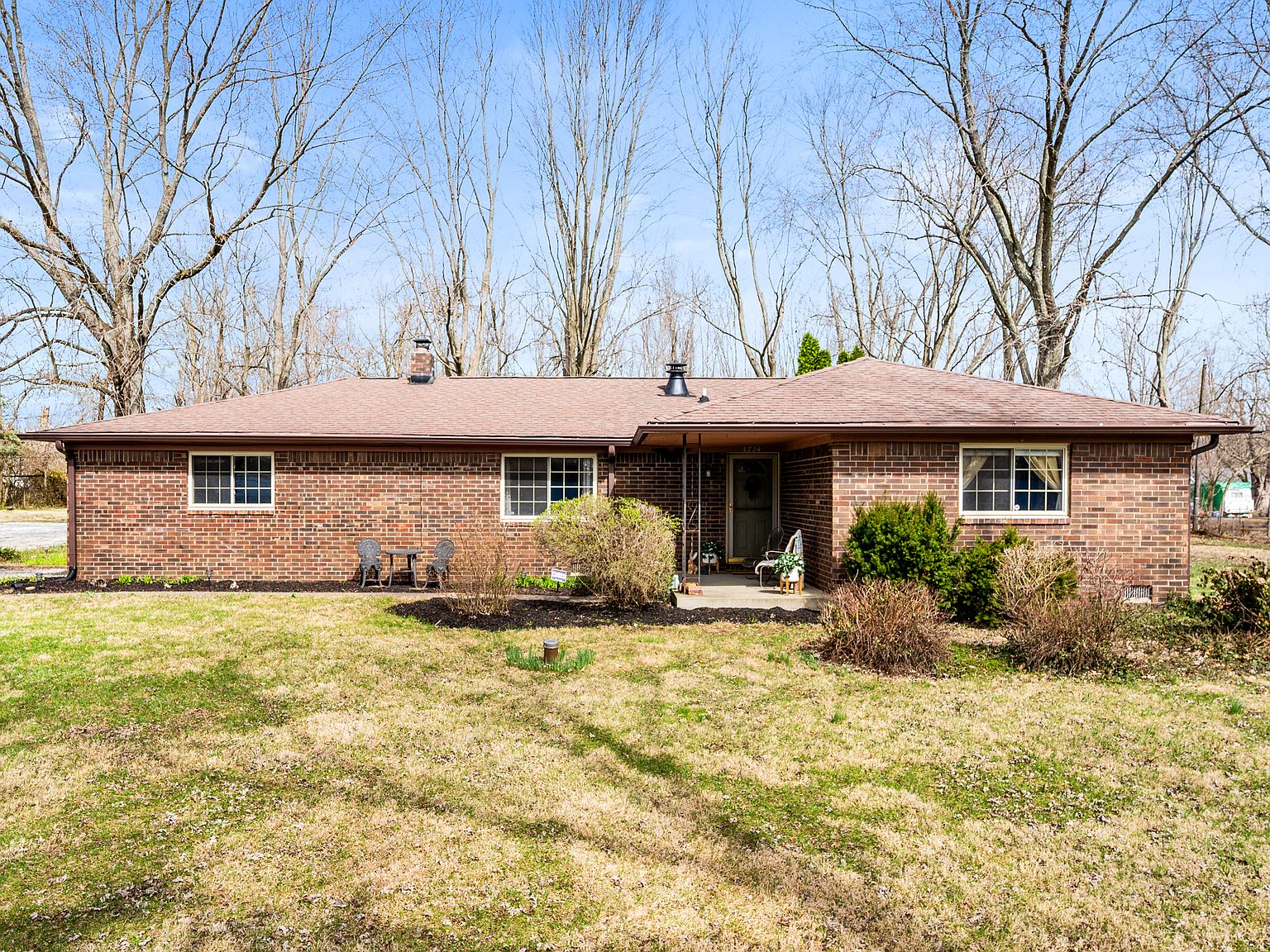 8724 Ivanhoe St, Indianapolis, IN 46219 | Zillow