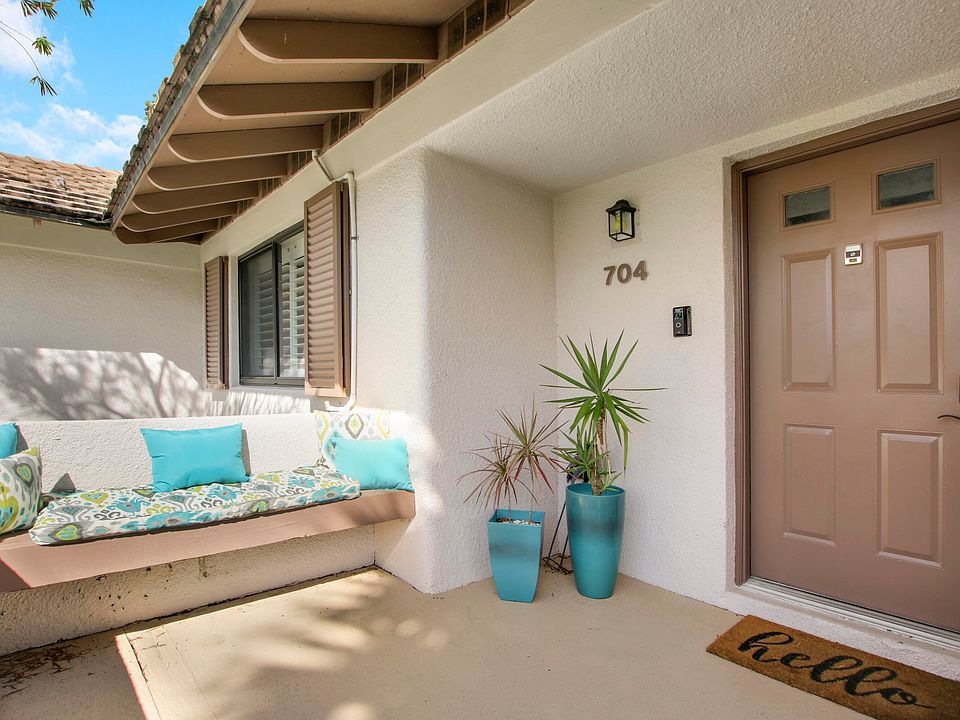 704 Club Dr, Palm Beach Gardens, FL 33418 | Zillow