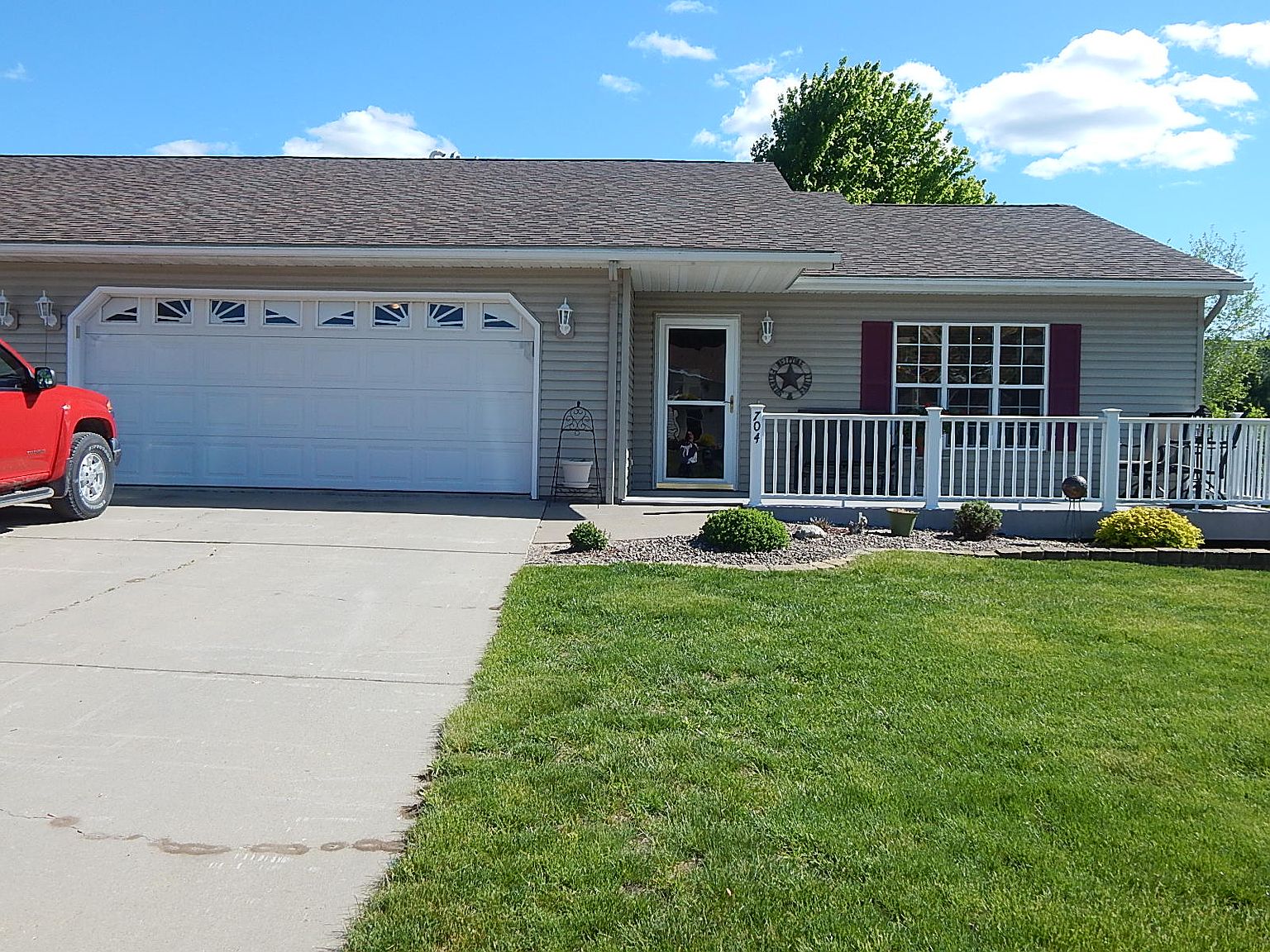 704 Trisdahl Ct, Rushford, MN 55971 | Zillow