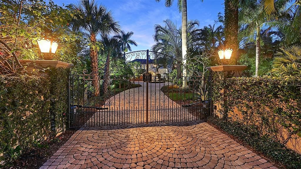 4311 Bay Shore Rd, Sarasota, FL 34234 | MLS #A4594149 | Zillow