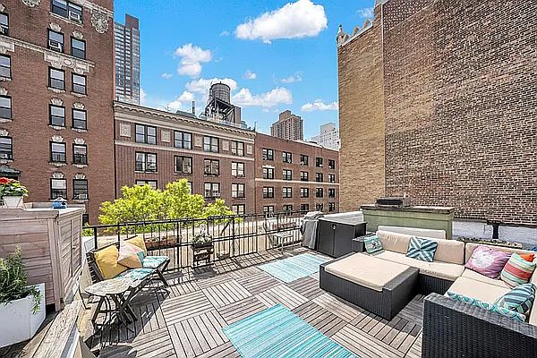 111 W 70th St APT 1, New York, NY 10023 | Zillow