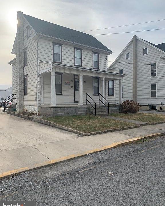 4 Middle Spring Ave, Shippensburg, PA 17257 | Zillow