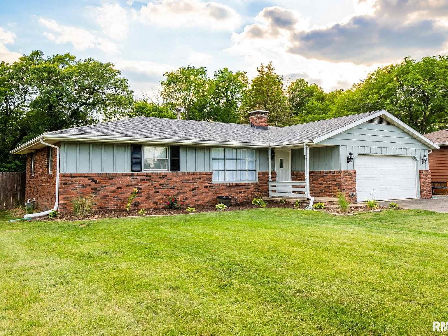 1616 Springfield Rd, East Peoria, IL 61611 | Zillow