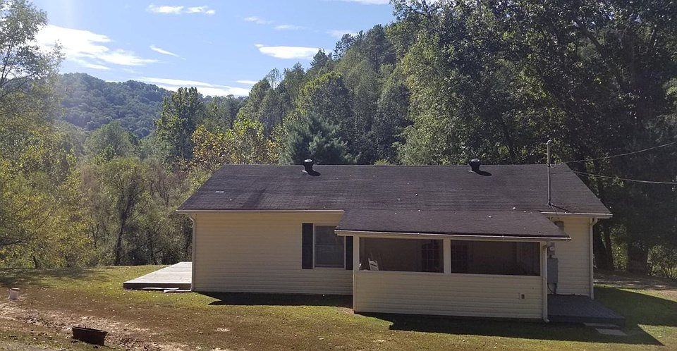 334 Little Elk Hode Rd, Warfield, KY 41267 | Zillow