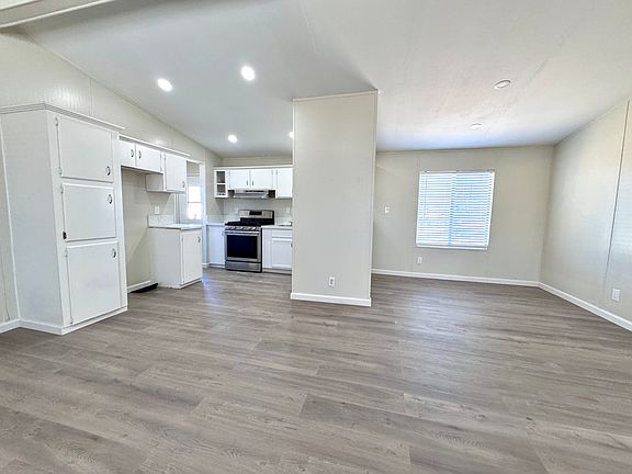 15985 Wichita Rd APT B, Apple Valley, CA 92307 | Zillow
