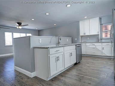 1530 Ravinia Rd, Charleston, WV 25314 | Zillow