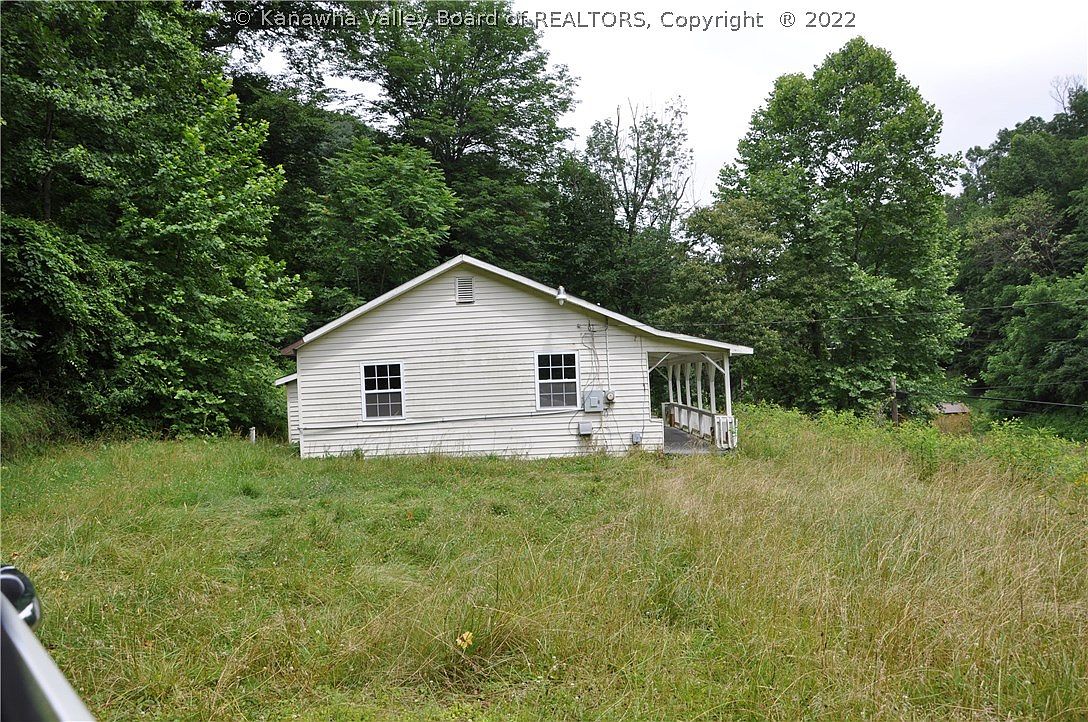 760 Little Horse Creek Rd, Julian, WV 25529 | Zillow