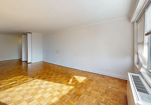 353 E 83rd St APT 12, New York, NY 10028 | Zillow