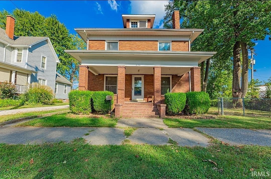 224 S Hart St, Princeton, IN 47670 | Zillow