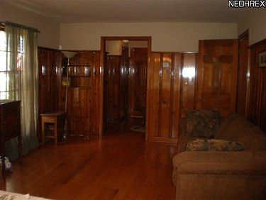 1942 Estabrook Ave NW, Warren, OH 44485 | Zillow