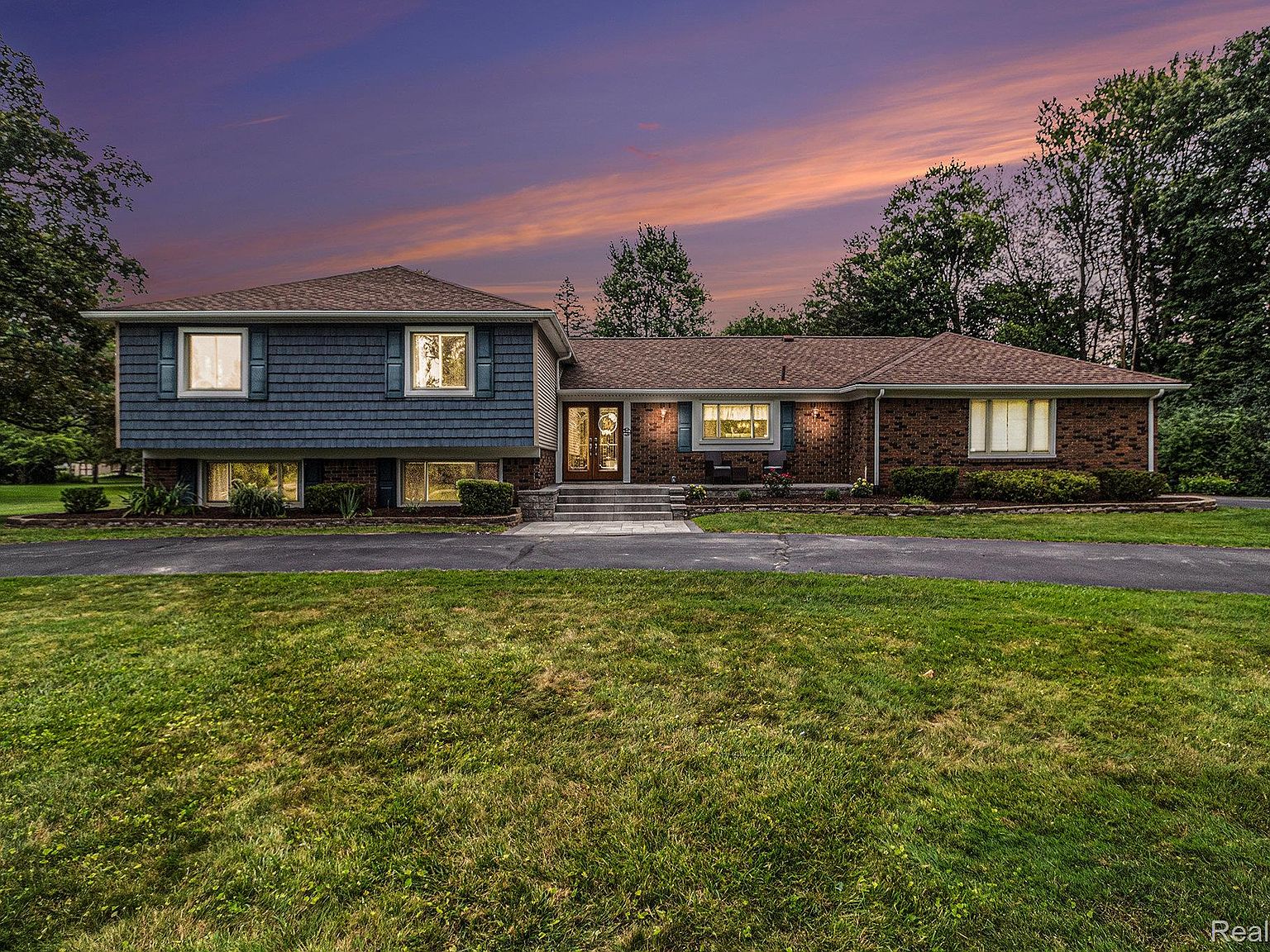 30130 Marimoor St, Beverly Hills, MI 48025 | Zillow