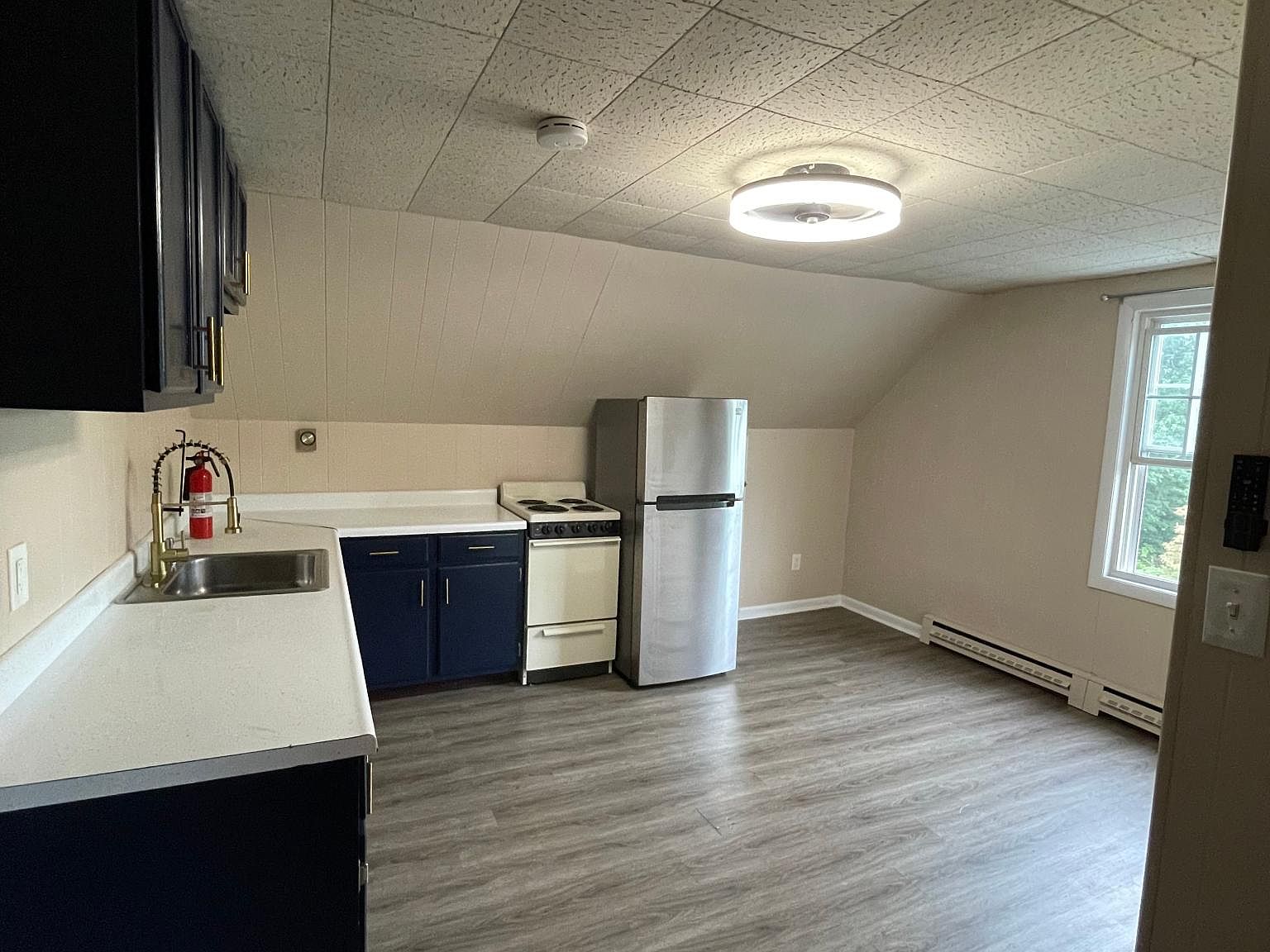 50 Broad Pl, Bristol, CT 06010 | Zillow