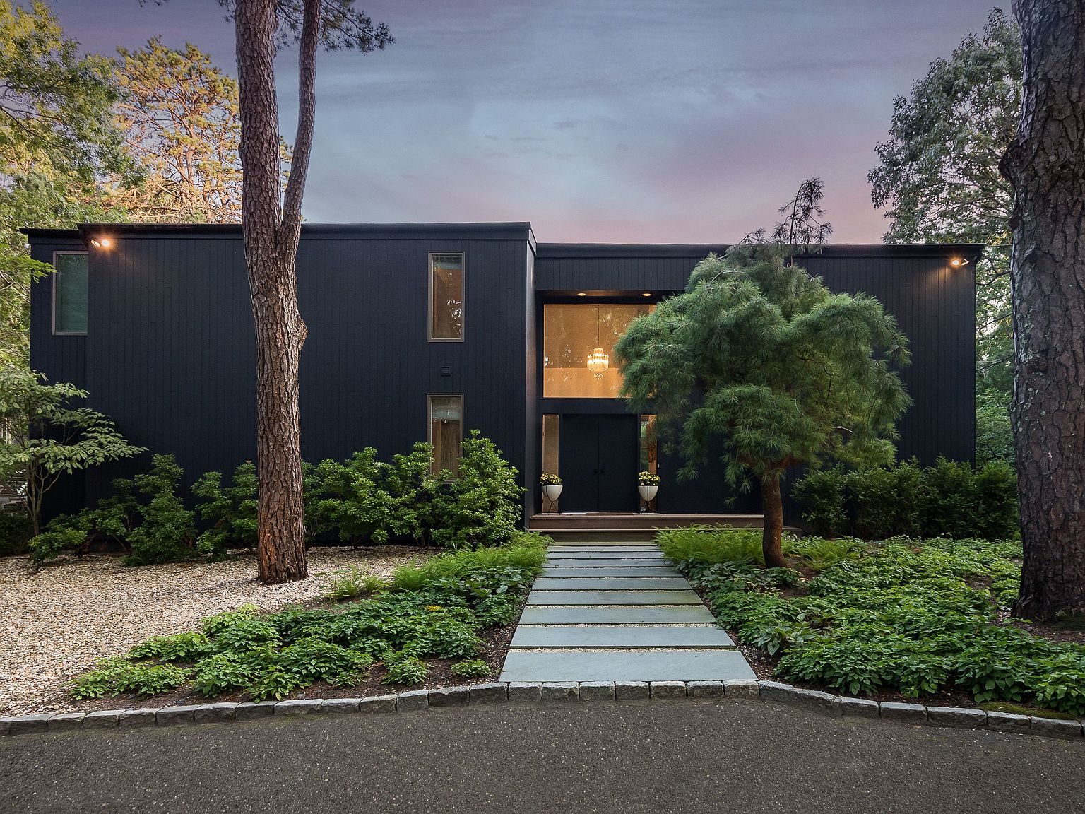 8 Long Ridge Ln, East Hampton, NY 11937 | Zillow