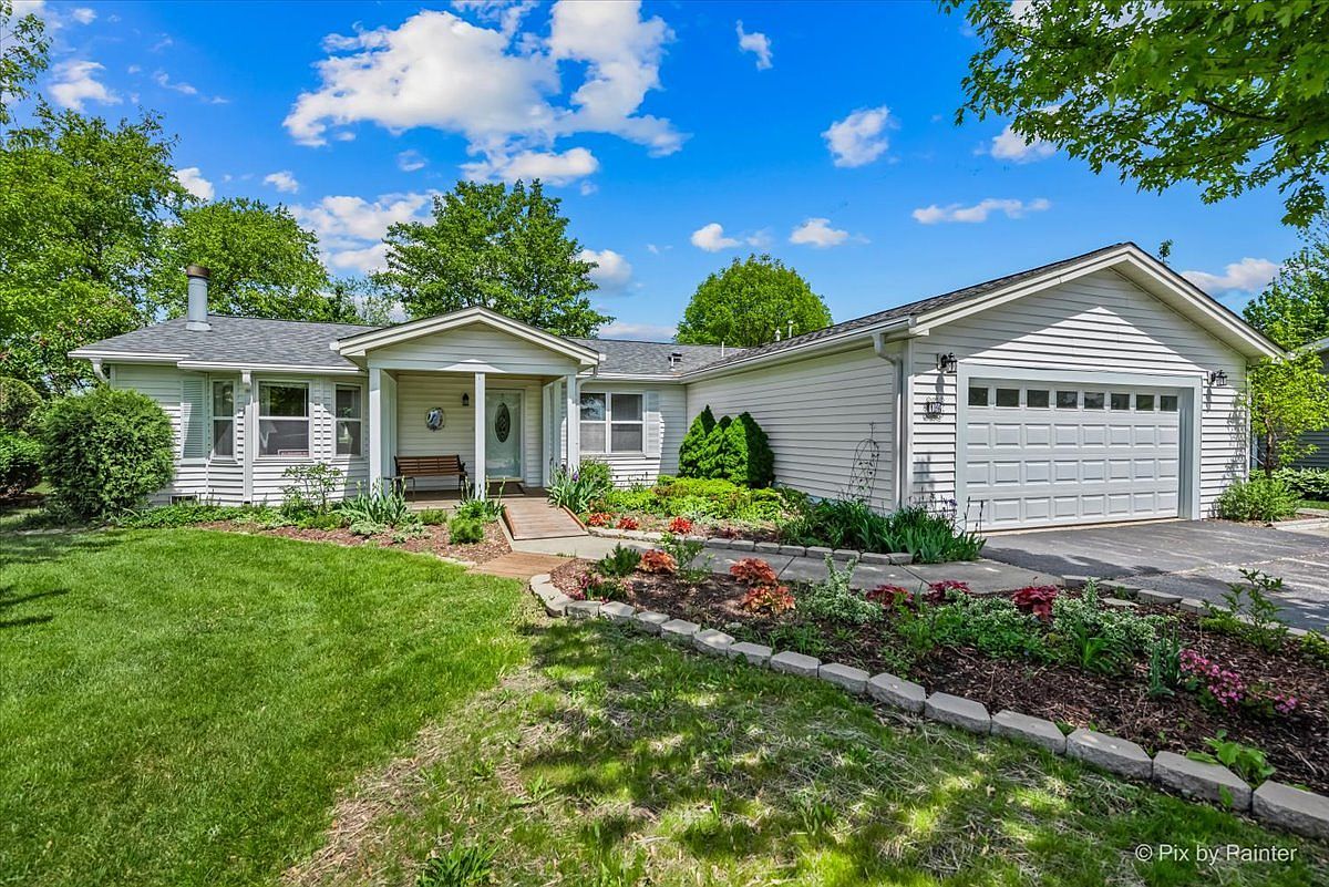 14 Devonshire Ct, Grayslake, IL 60030 | Zillow