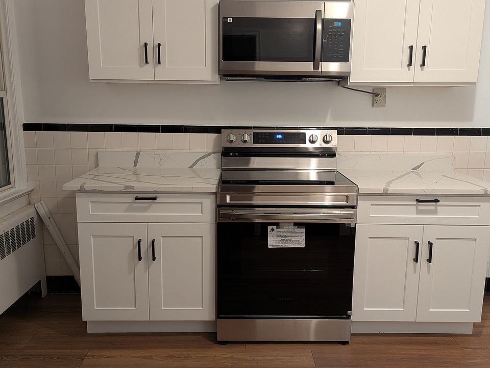 98 Arlington St Bridgeport CT | Zillow