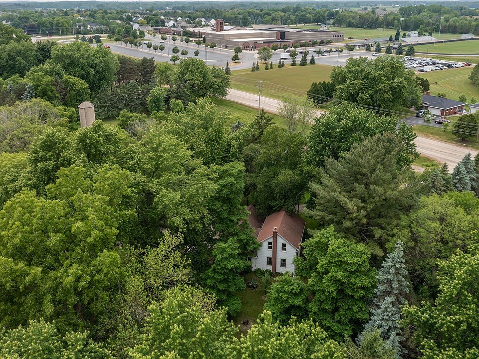 1011 E Edgewood Dr, Appleton, WI 54913 | MLS #50276560 | Zillow