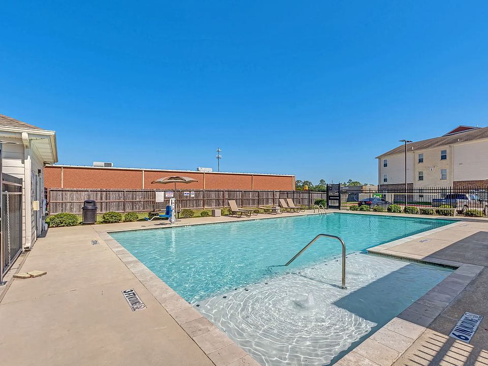 Vireo Apartments - 12212 Tidwell Rd Houston TX | Zillow