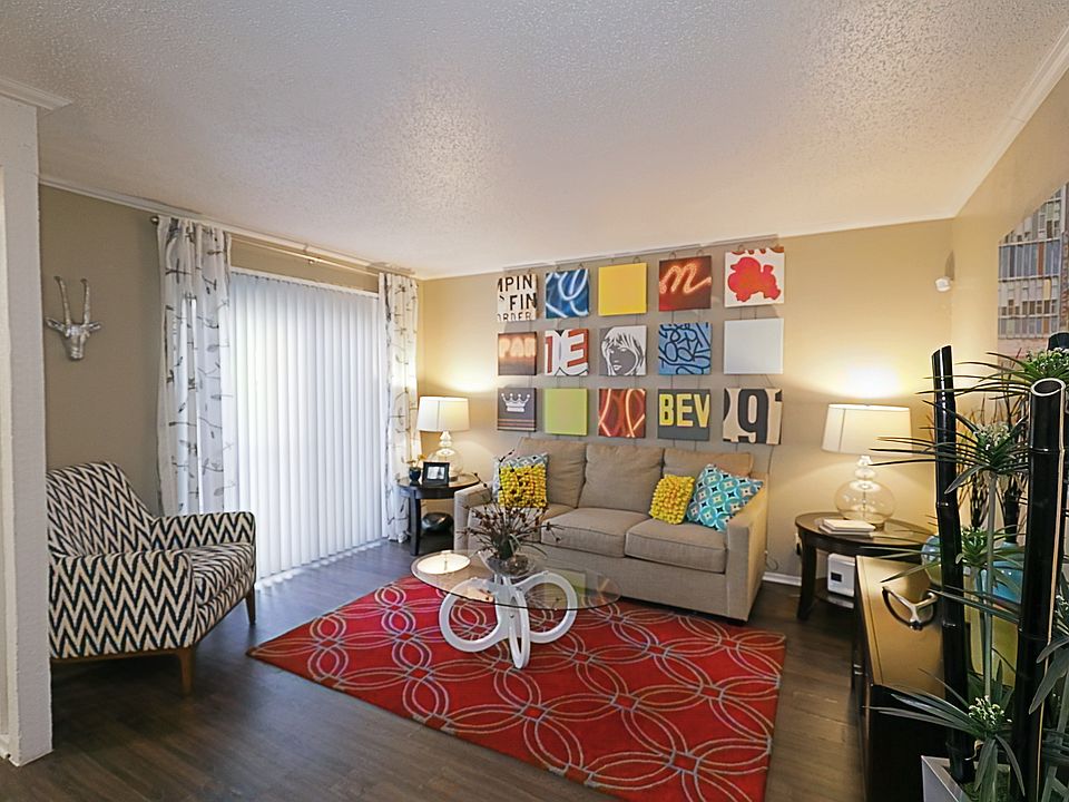 The Fredd Apartment Rentals - San Antonio, TX | Zillow