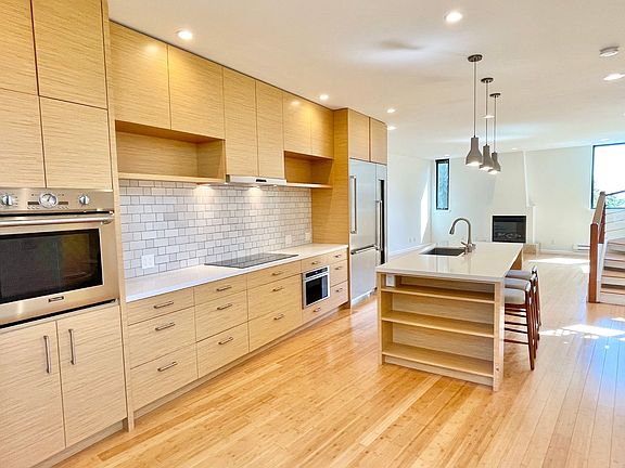 338 Holladay Ave, San Francisco, CA 94110 | Zillow