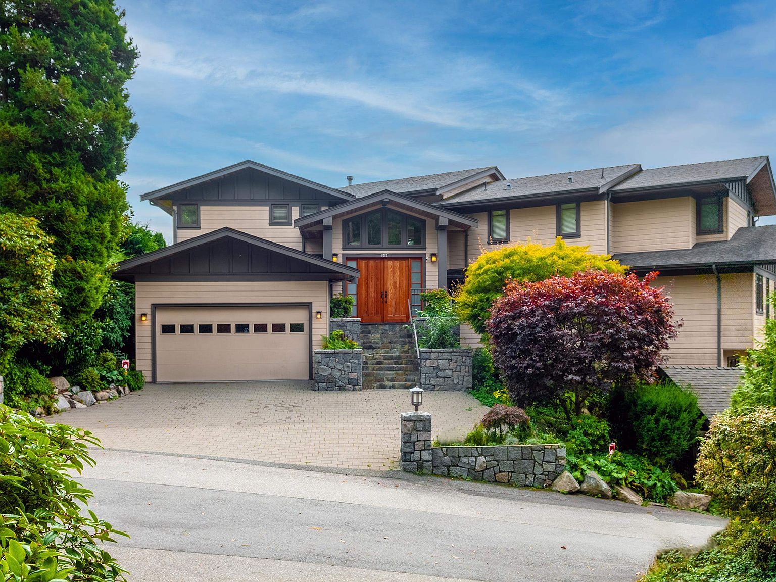 1408 31st St, West Vancouver, BC V7V 4P5 | MLS #R2903572 | Zillow