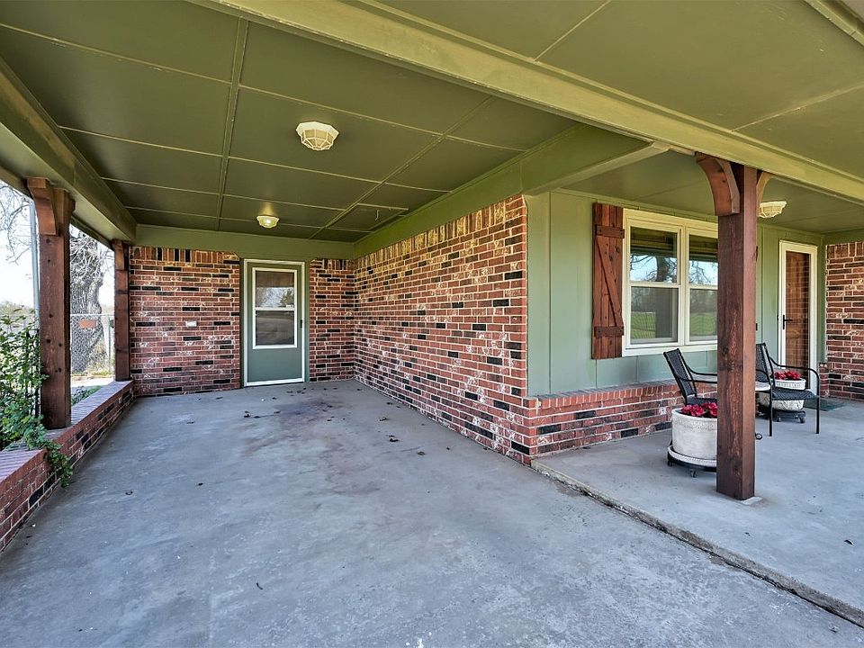 16065 N County Road 3022, Lindsay, OK 73052 | Zillow