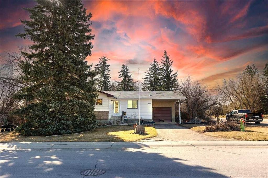 228 2nd St N, Milo, AB T0L 1L0 | MLS #A2211702 | Zillow