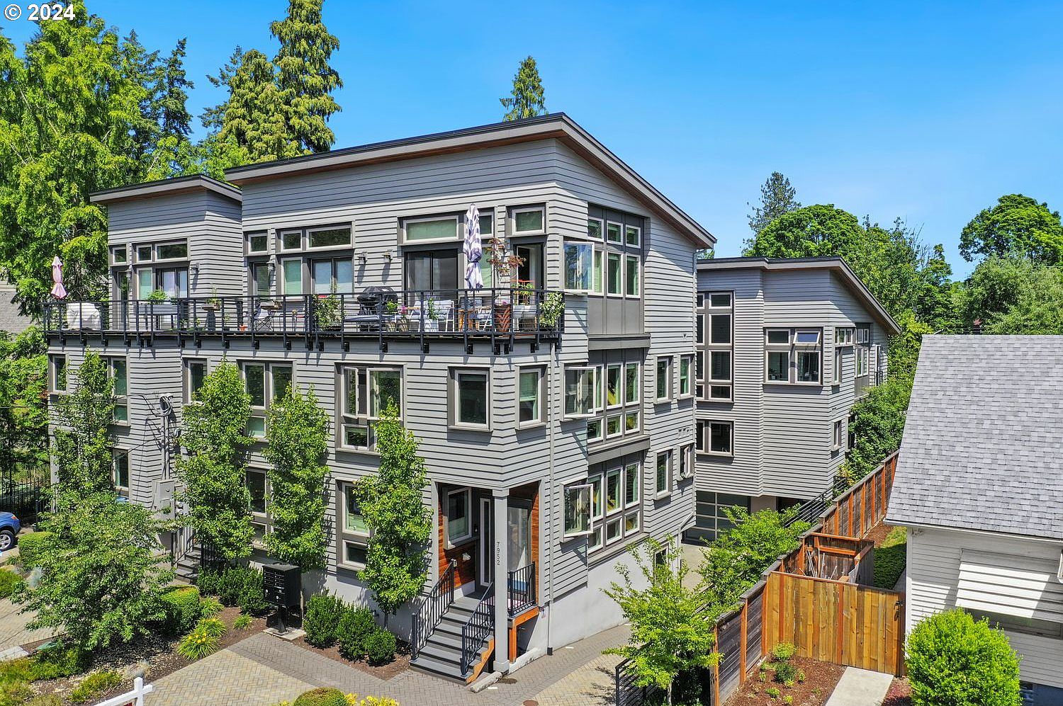 7946 SE 6th Ave, Portland, OR 97202 | Zillow