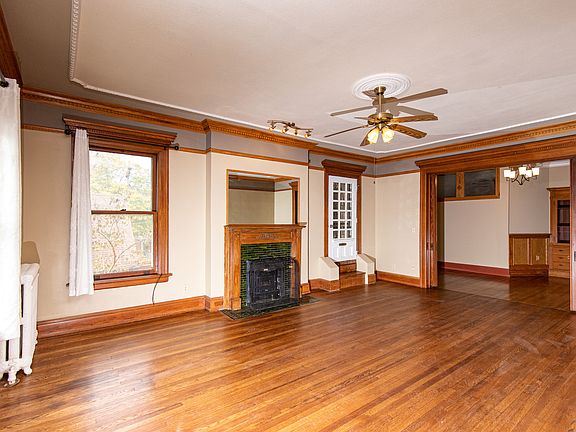 2836 E Belleview Pl #2836, Milwaukee, WI 53211 | Zillow