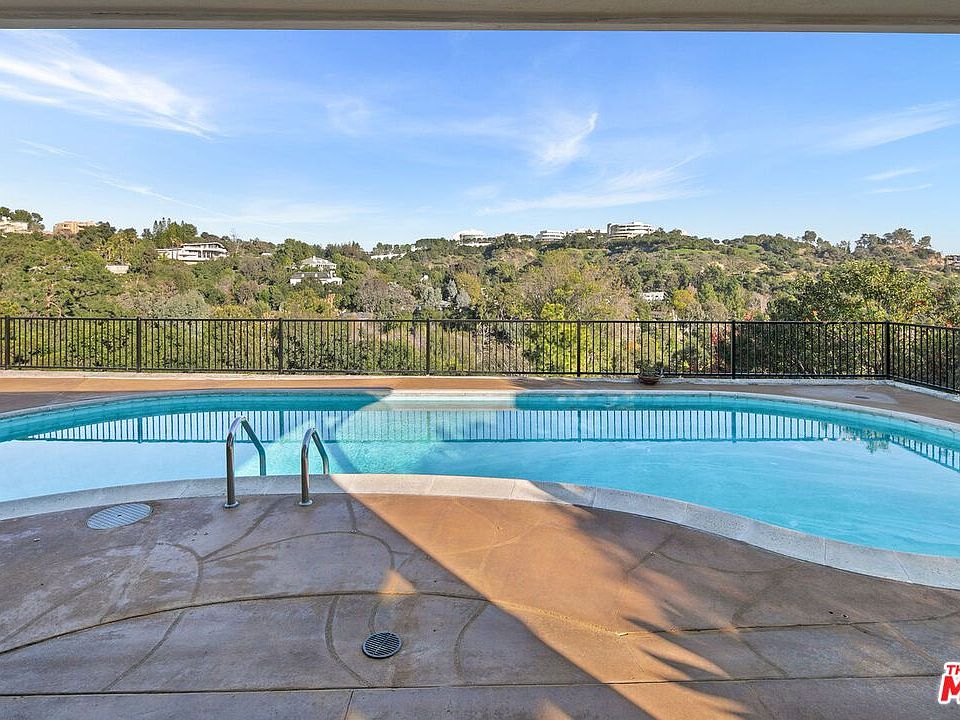 968 Kenfield Ave, Los Angeles, CA 90049 | Zillow