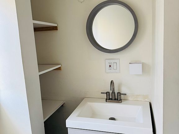 175 Water St #1R, Warren, RI 02885 | Zillow