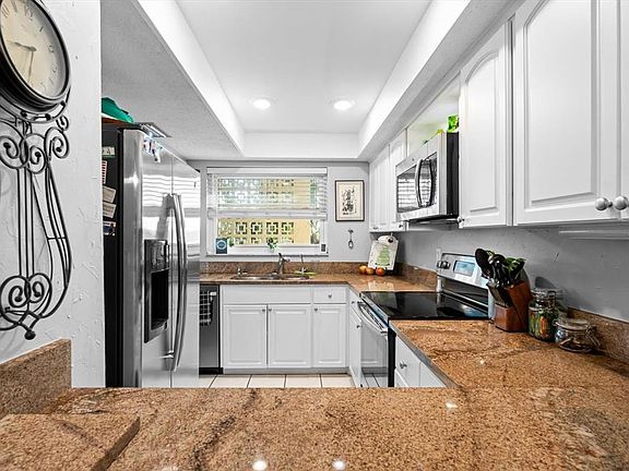 2280 Stickney Point Rd APT 420, Sarasota, FL 34231 | MLS #A4630252 | Zillow